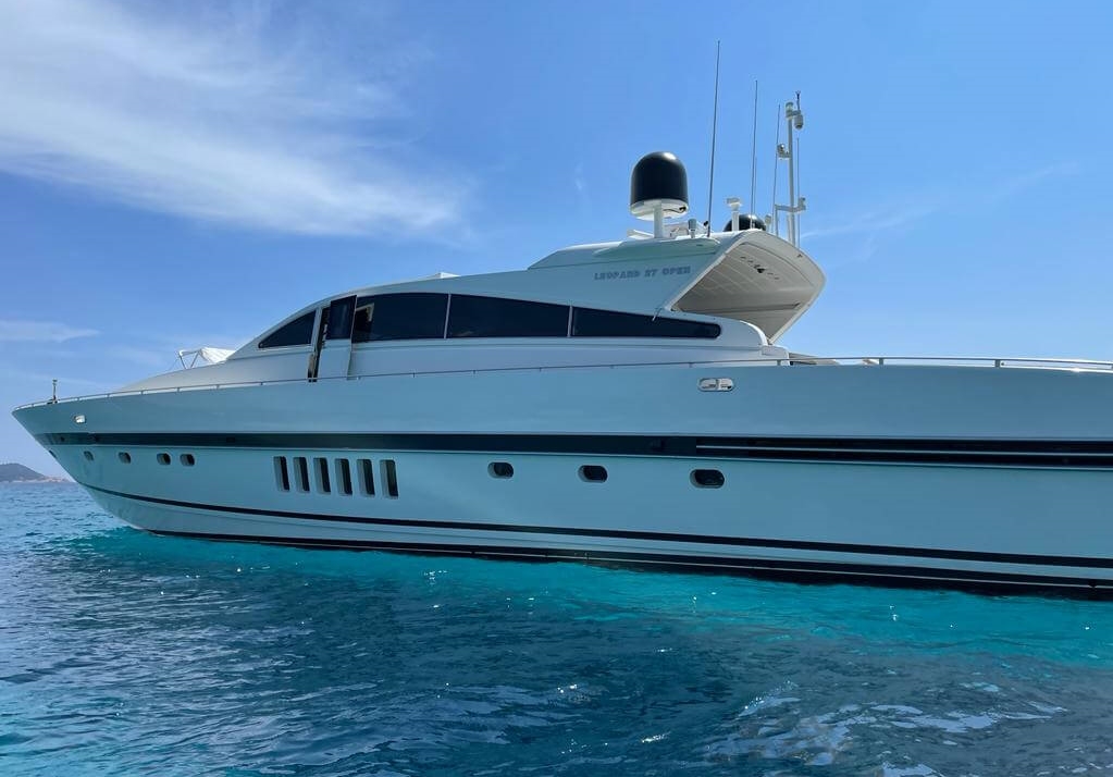 Notorious Yacht Charter yacht for charter from 40 800 € per week ...