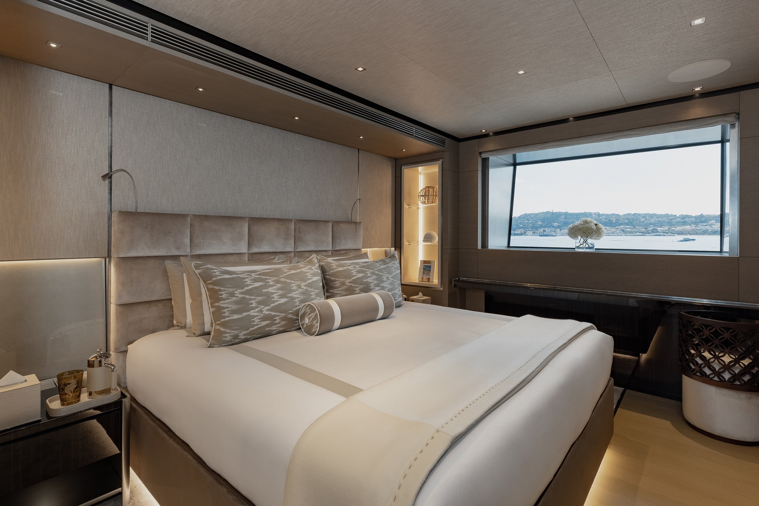 Lemon tree Yacht Charter super yacht for charter from 485 000 € per ...