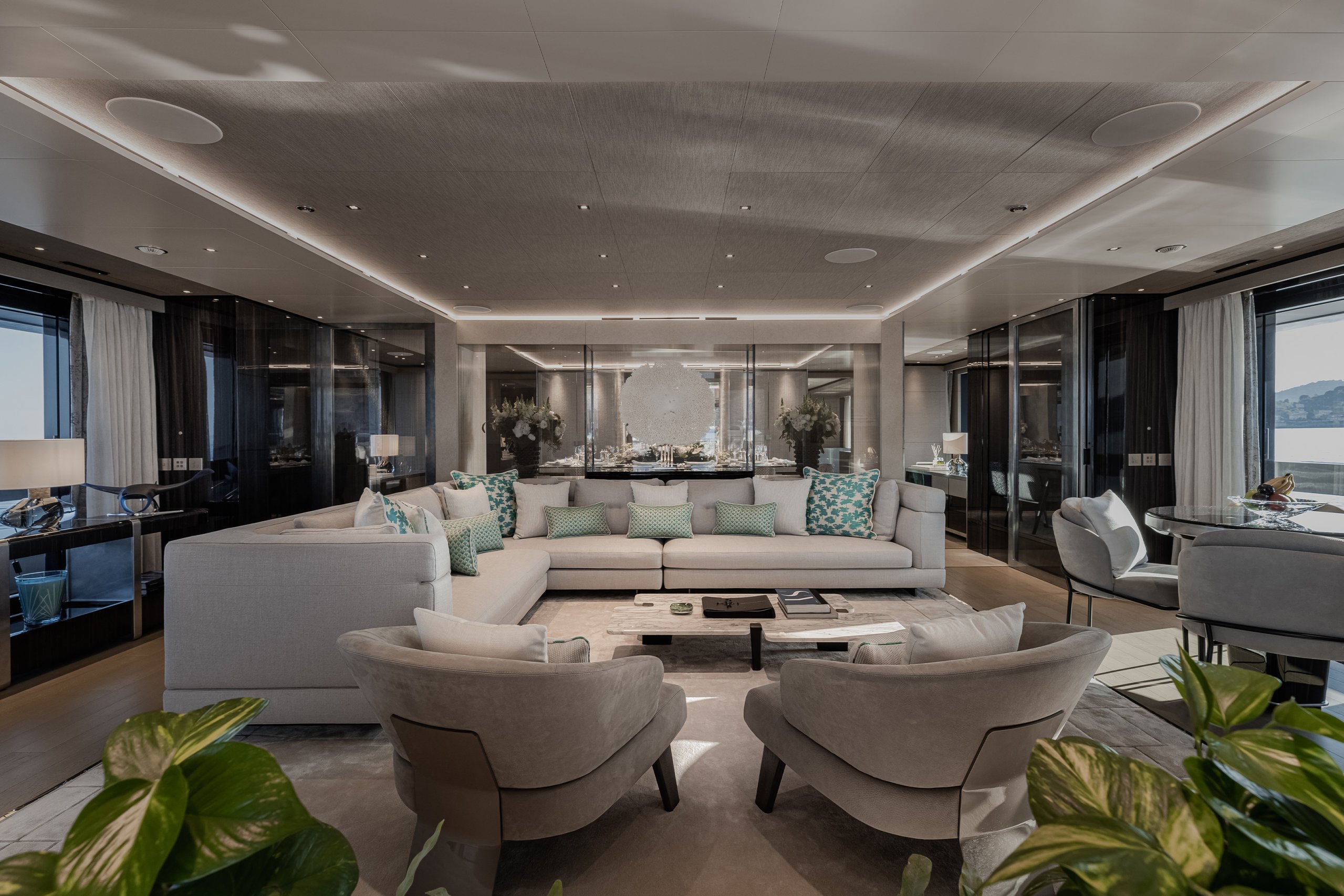 Lemon tree Yacht Charter super yacht for charter from 485 000 € per ...