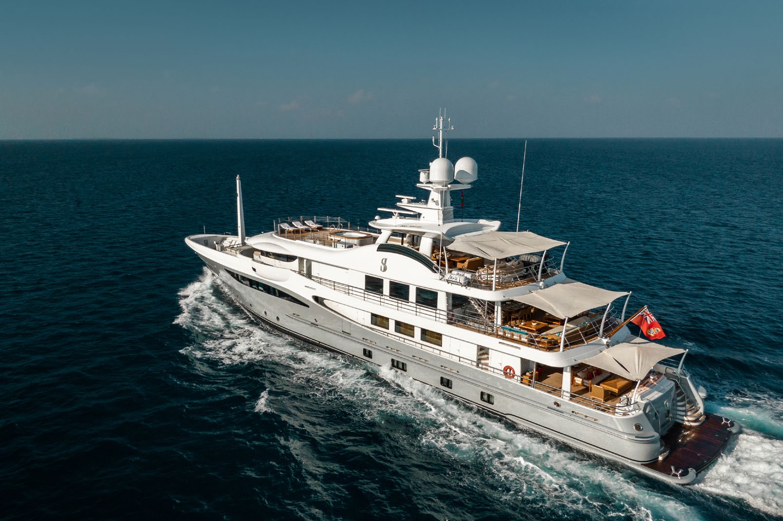 Deep blue Yacht Charter super yacht for charter from 285 000 € per week ...