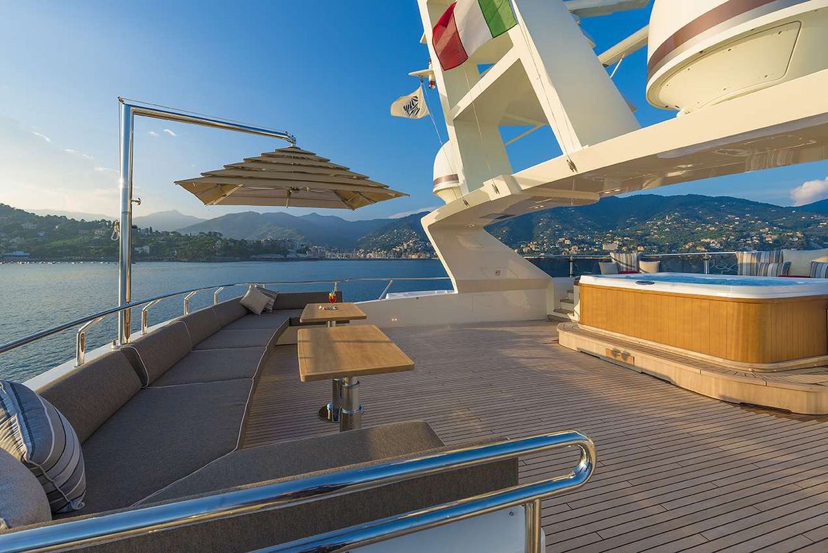 Cloud atlas Yacht Charter super yacht for charter from 140 000 € per ...