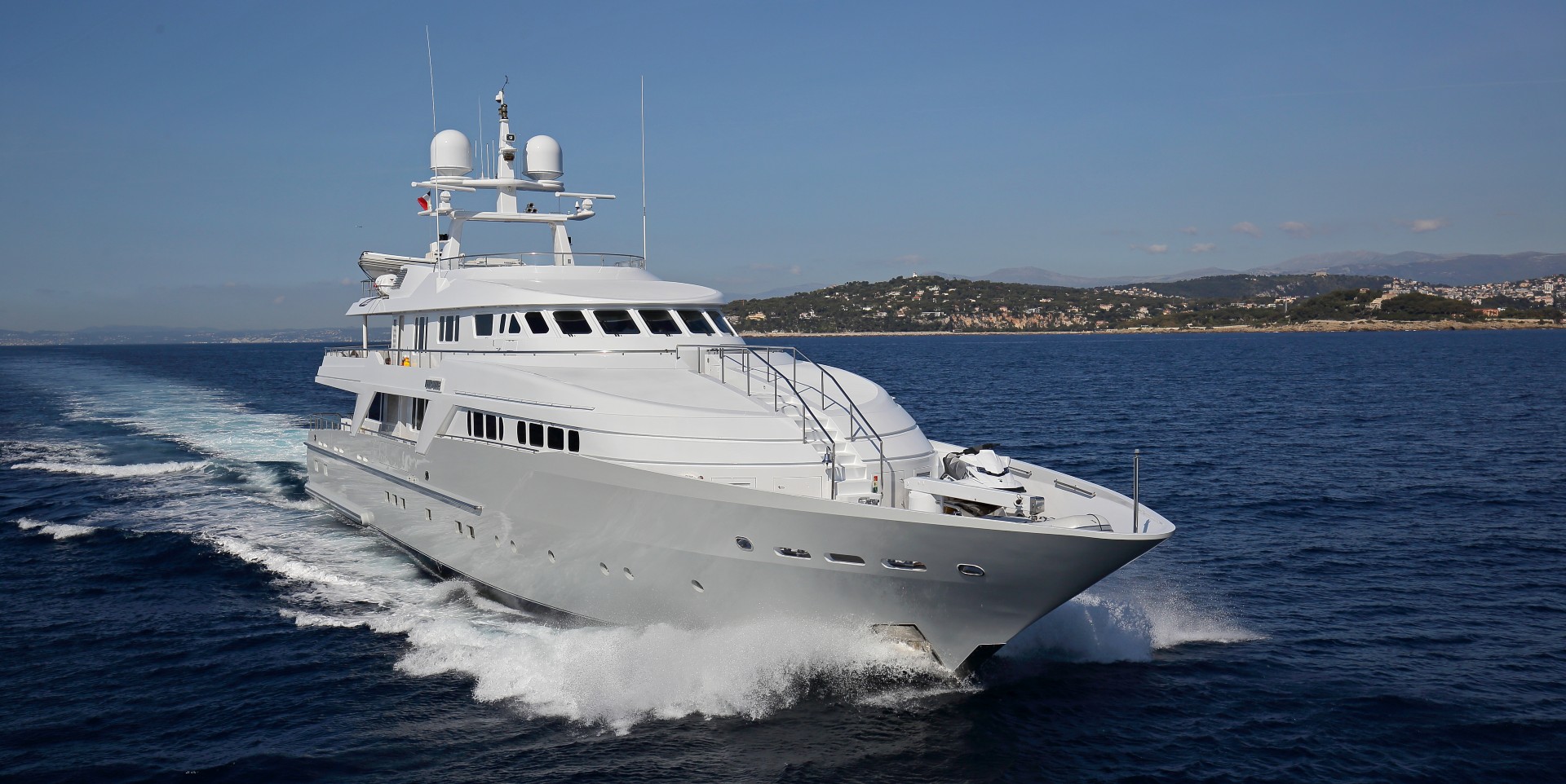 Deep blue ii Yacht Charter super yacht for charter from 140 000 € per ...