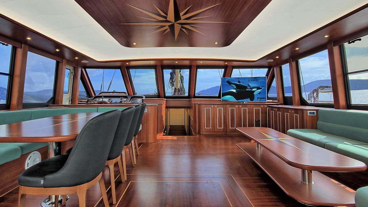 Dragonfly Yacht Charter super yacht for charter from 38 500 € per week | YachtHunter