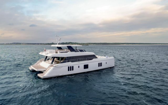 Good day sunshine Yacht Charter yacht for charter from 95 000 $ per week | YachtHunter